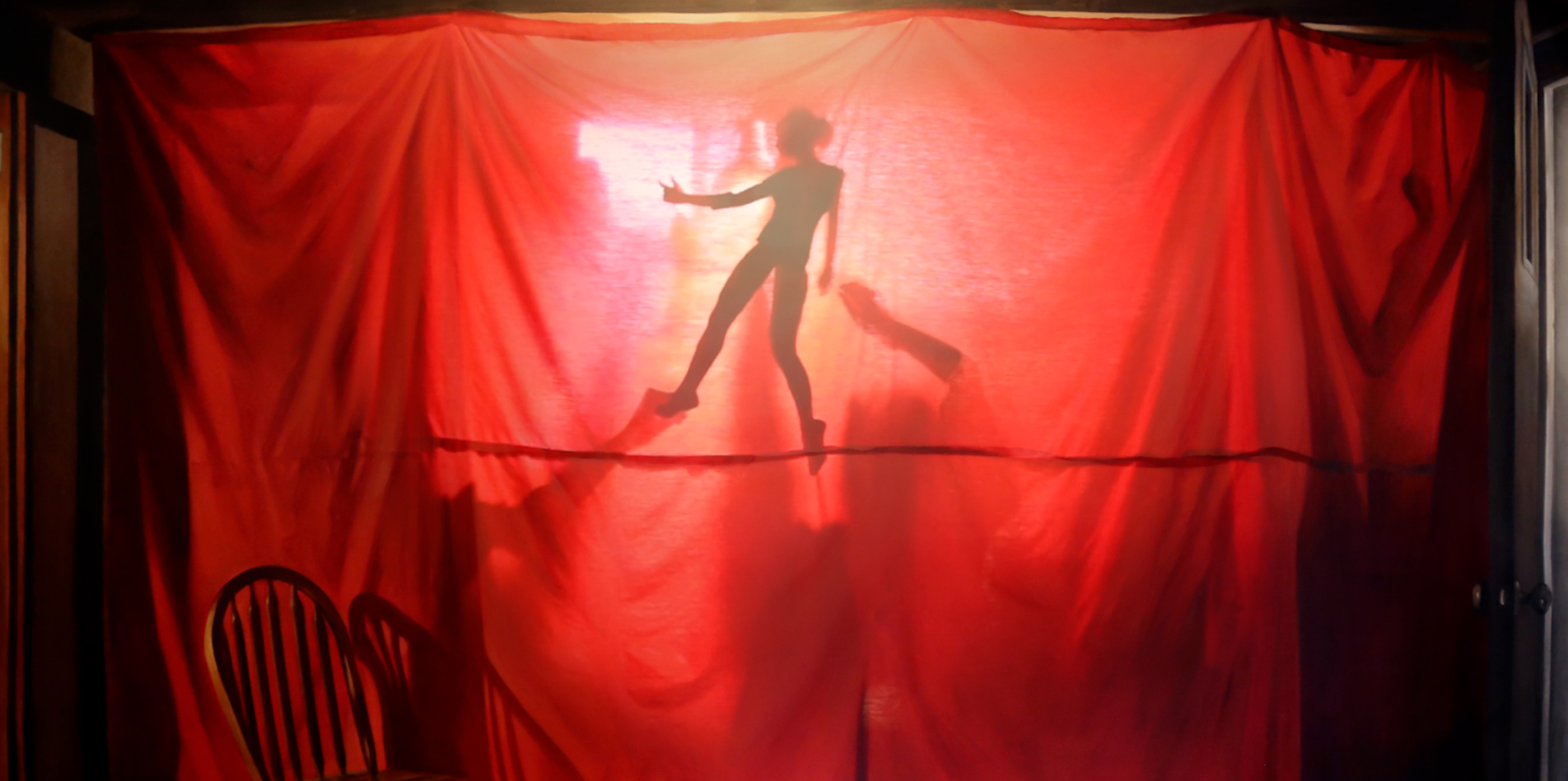 Puppeteer and Puppet Dance | Foundation