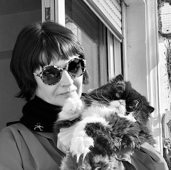 Laura Covaci (@Lauracovaci) | Foundation