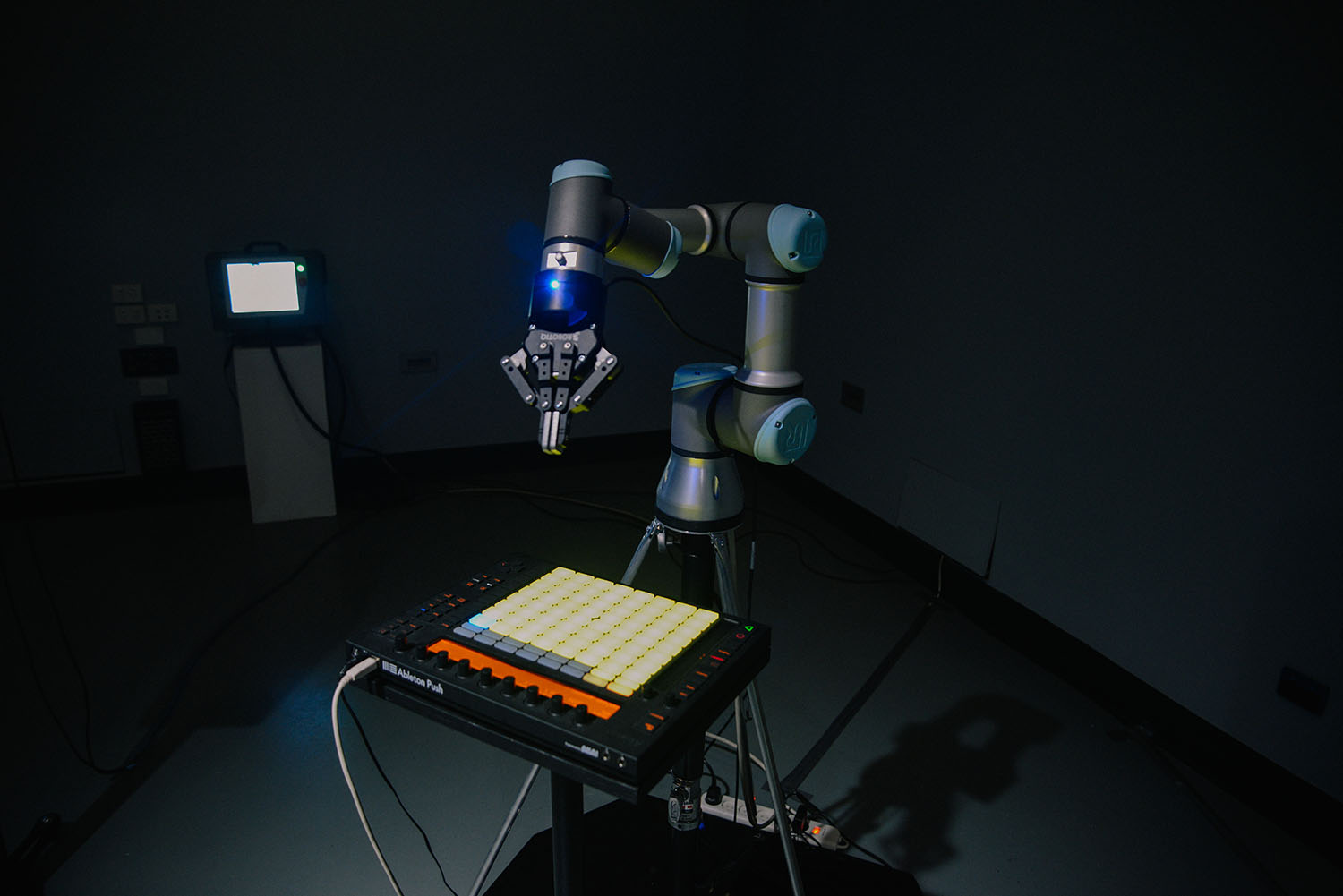 Synth-Bot (@Synth-Bot) | Foundation